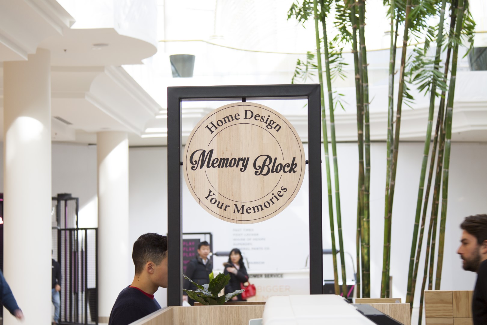 MEMORY BLOCK - 展柜 Kiosk